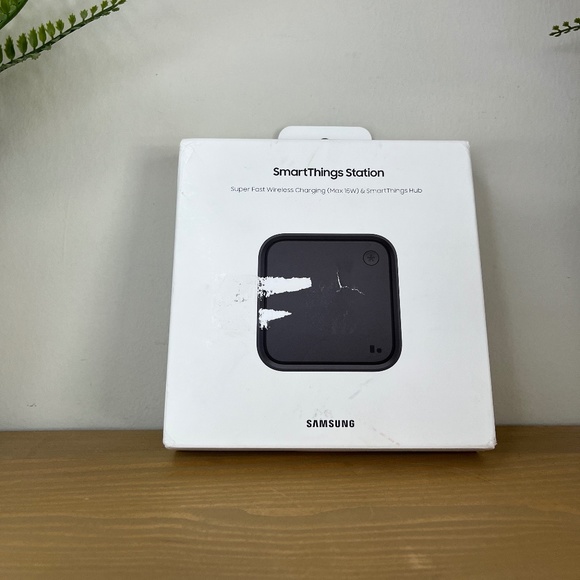 Samsung | Other | Samsung Fast Wireless Charging And Smart Hub | Poshmark